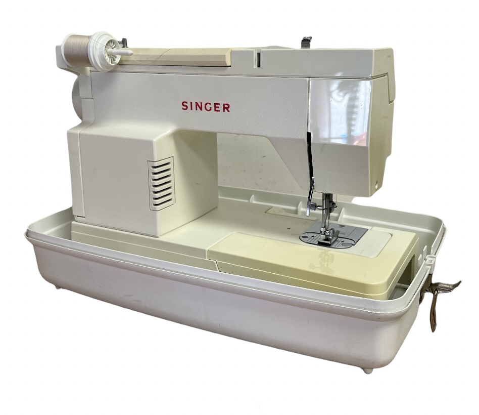 Singer Sewing machine 5817