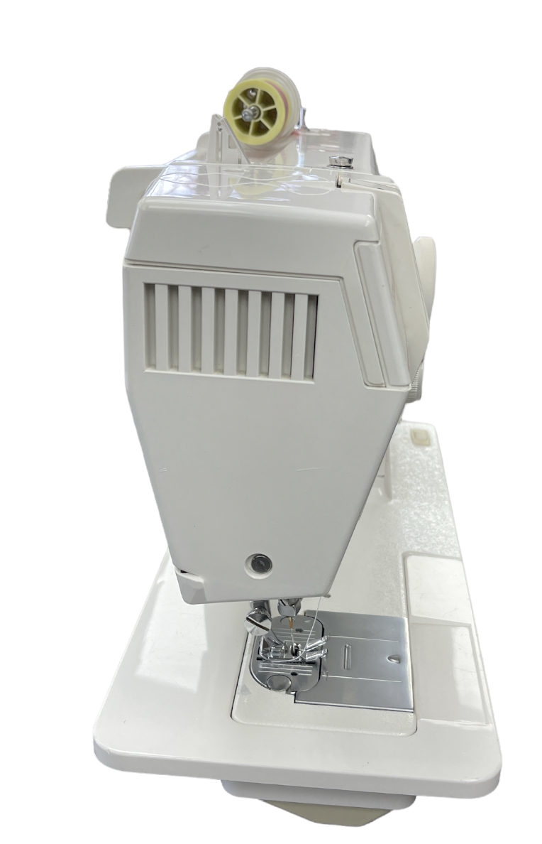 Singer Sewing machine 9015