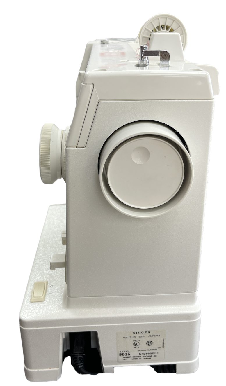 Singer Sewing machine 9015