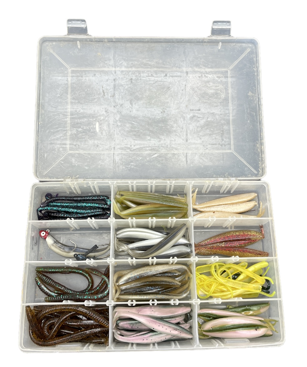 Plano Tackle box Artificial Worm set
