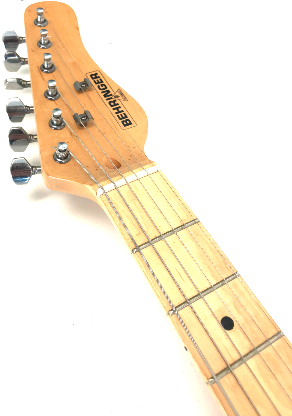 Behringer Guitar - Acoustic electric Black/White